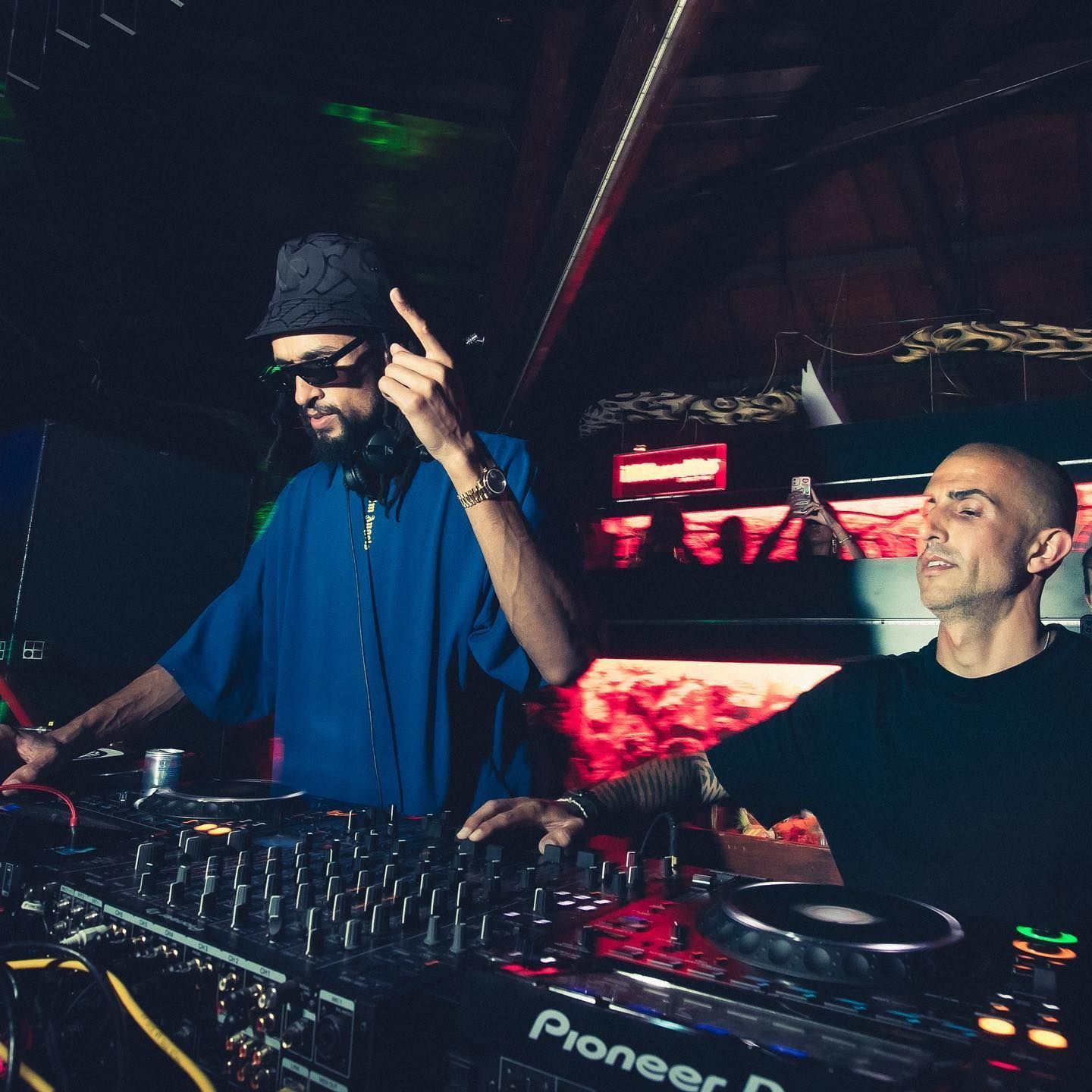 Compra i biglietti Golfos (Dennis Cruz+Pawsa) su TicketSms